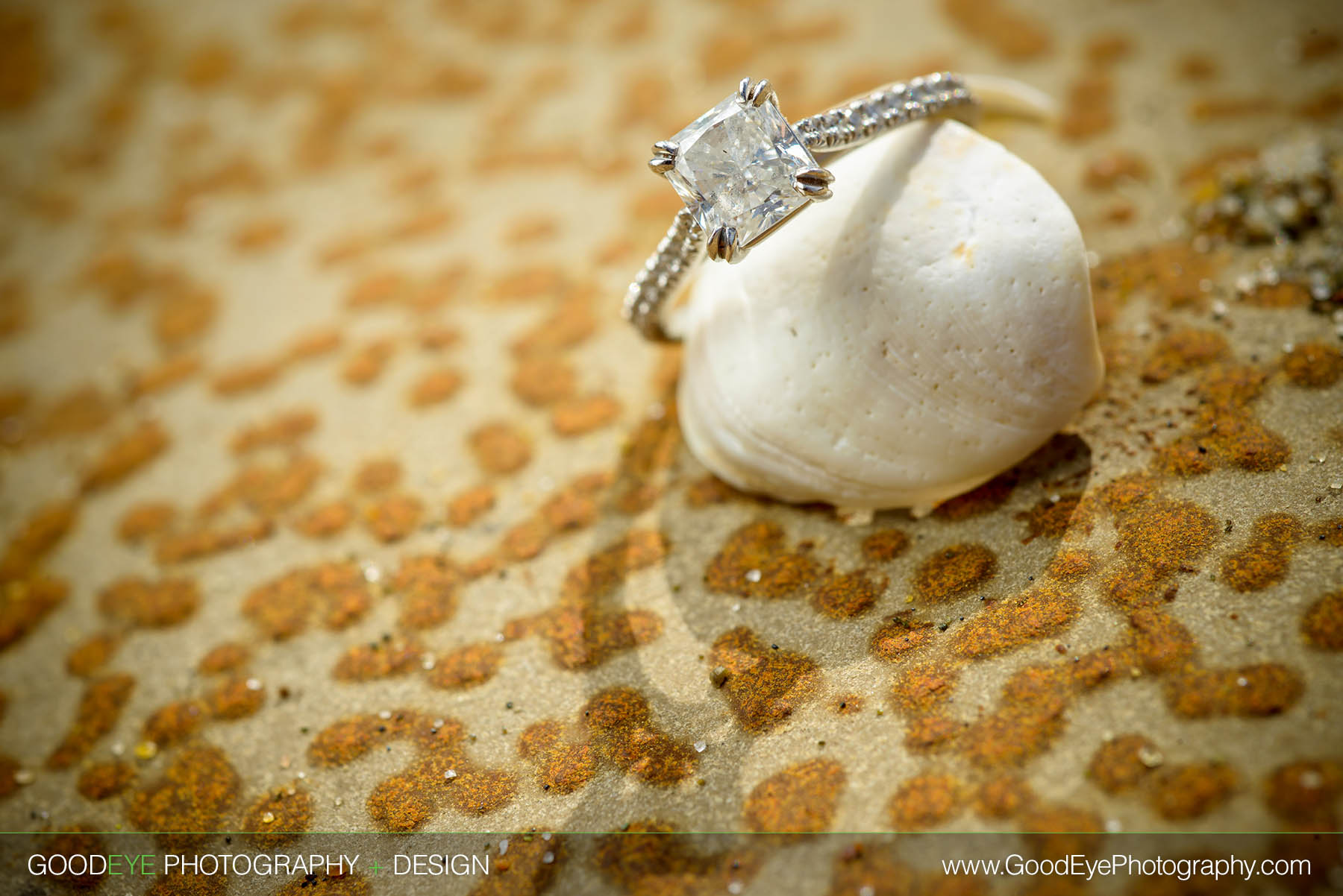 2013 Best Of: 70 Creative Wedding Ring Photos | GoodEye Photography ...